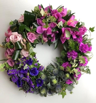 Large Designer Wreath – buy online or call 01452 332203